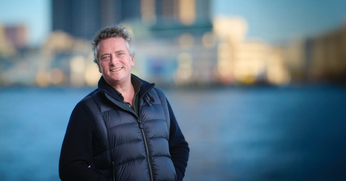 Een stalen kin van het vallen | Marktlink